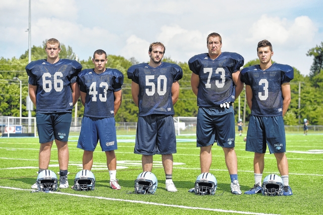 Dallas football program will rely on returning linemen for stability ...